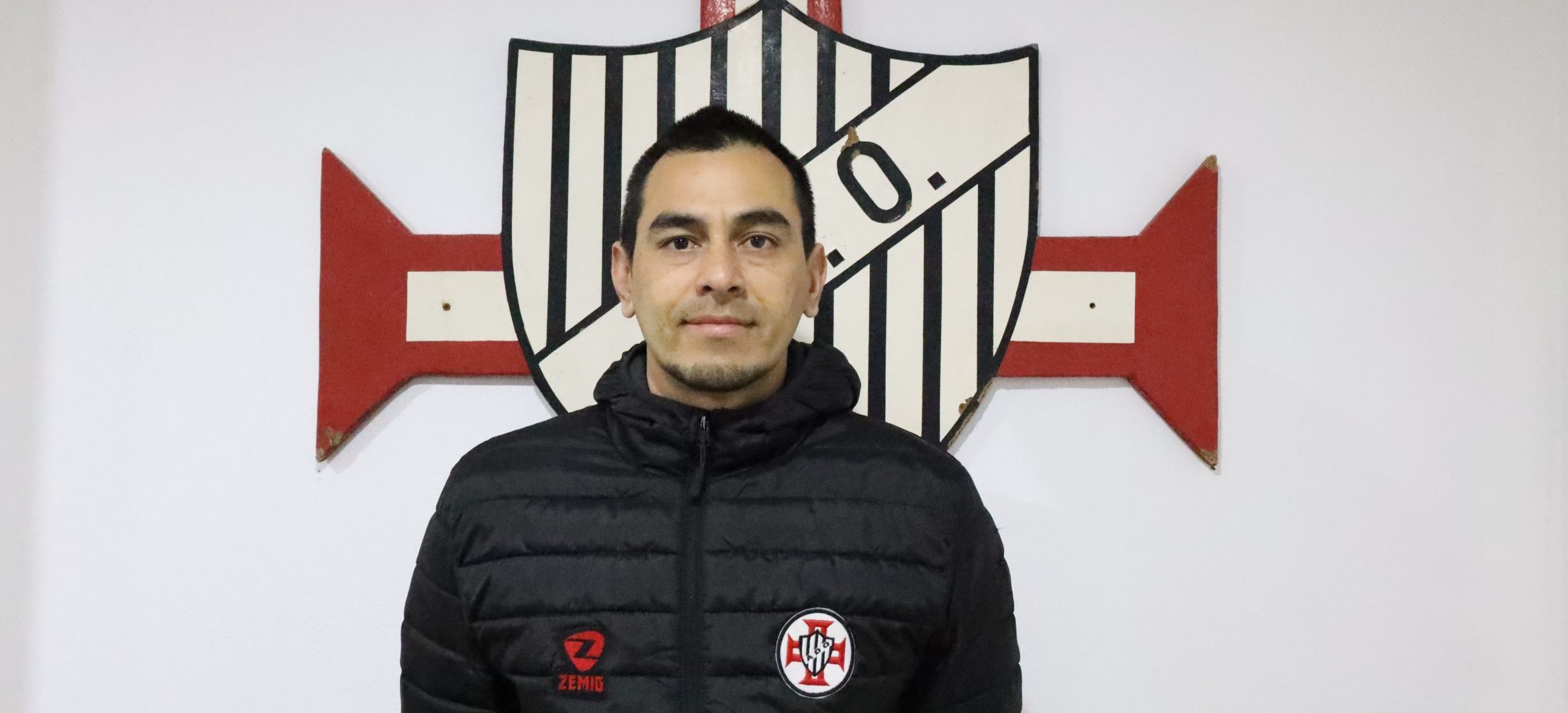 Christian Castillo fica até ao final da época - Jornal N